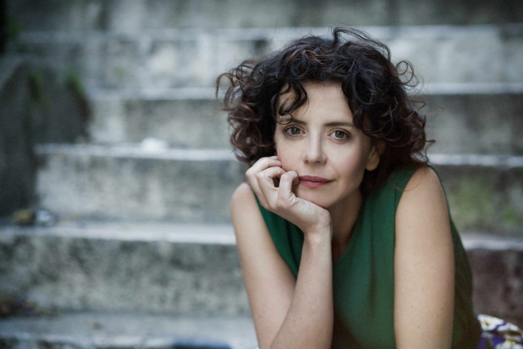 Entretien avec Constance Dollé / Un village français • FrenchMania